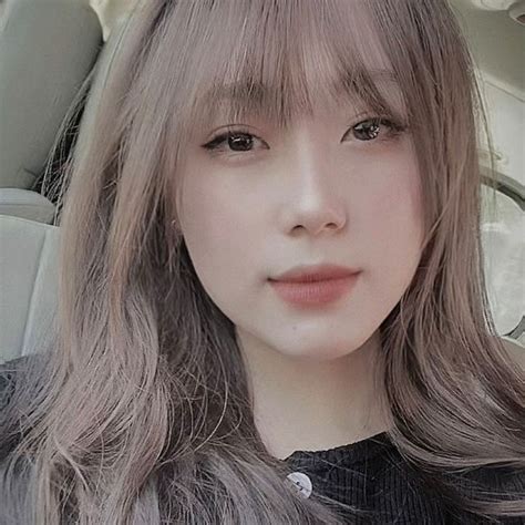 Nguyễn Hoài Thương Iuht • Threads Say More
