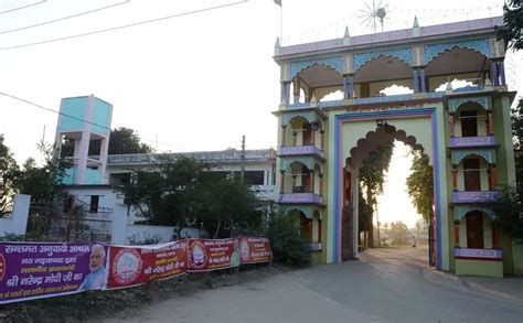 18 Best Ashram In Varanasi
