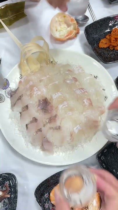 광어와 우럭회에 소주한잔 해피쑤기 여름휴가 충남 홍원항 소주한잔 천년지기 Youtube