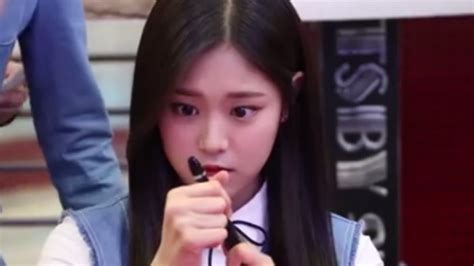 Film Bokep Diperkosa Ayah Saat Tidur Keenakan Nonton Streaming Film Semi Video Bokep Sex Abg Bugil