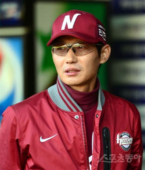 잠 잘 때도 야구 꿈꾸는 염경엽 감독 이번엔 용꿈｜스포츠동아