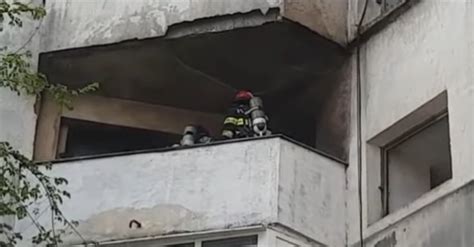 VIDEO A luat foc un apartament din Iași 6 persoane au fugit din fața
