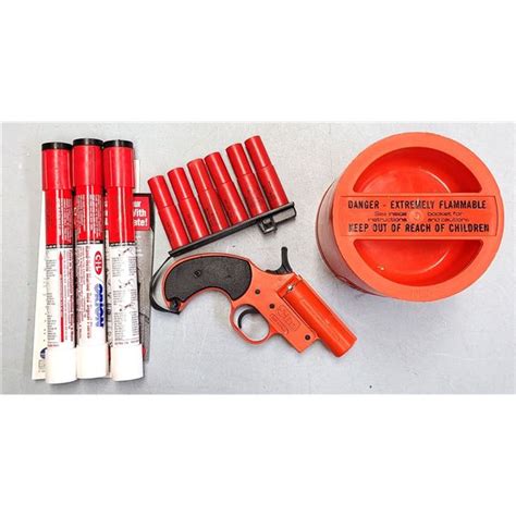 Orion Emergency Flare Kit Gun And Flares Waterproof Container