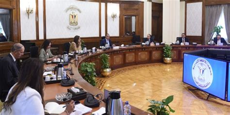 رئيس الوزراء يواصل متابعة الاستعدادات الخاصة بعقد المؤتمر الاقتصادي