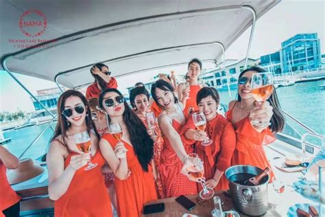 游艇轰趴游艇派对大山谷图库