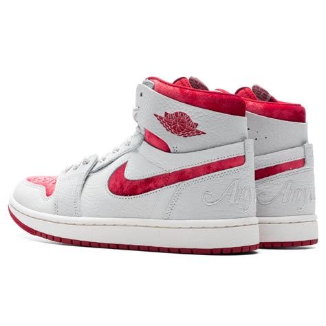 Womens Air Jordan 1 Zoom Cmft 2 Valentines Day Summit Whitegym R