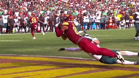 Howell S Third TD Pass Comes On 7 Yard Dart To Diving Logan Thomas