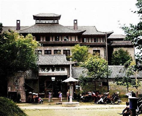 十五张老照片看民国时期湖南长沙的湘雅医院和医学院湘雅医学院西牌楼师生