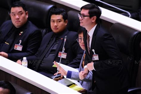 Photo Gallery “วันนอร์” สั่งปิดประชุมสภาหนี หวั่นขัดอำนาจศาล หลัง “โรม