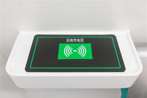 深圳地铁6号线支线首列车进入调试阶段