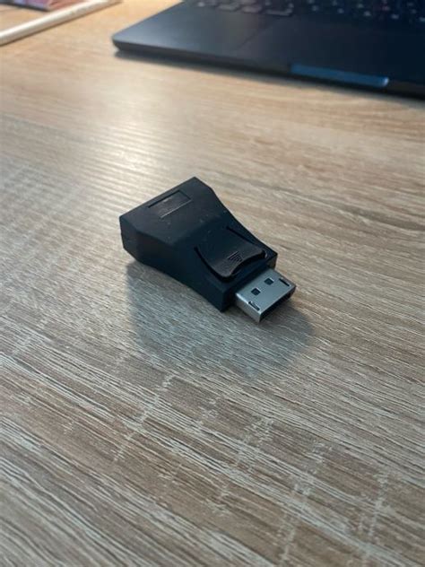 Adapter Iz VGA V DP Display Port