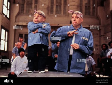 Verne Troyer Mike Myers Austin Powers In Goldmember 2002 Photo