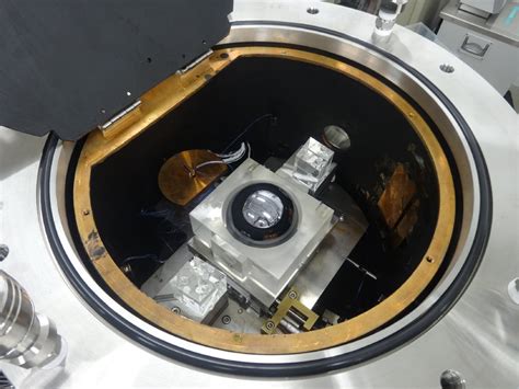 Color Online Optical Interferometer To Measure The Diameter Of The