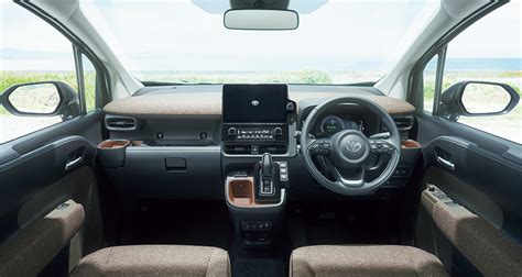 新型シエンタデビュー🚘