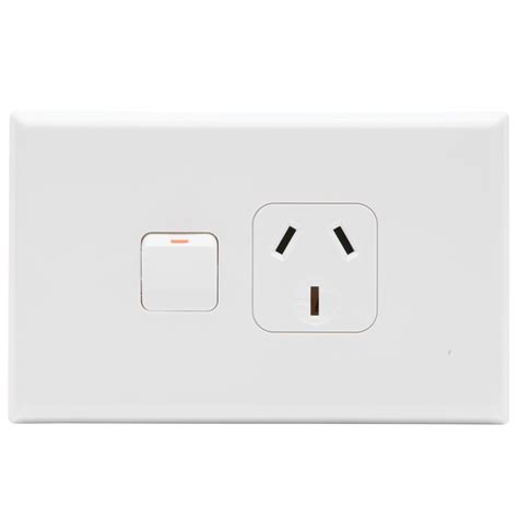 Pdl Socket Outlet 600 Series Single Switched Assembled Horizontal 250 V 10 A White