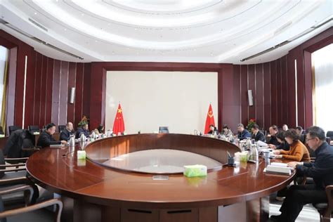 自治区高级人民法院召开“以案促改”专题民主生活会澎湃号·政务澎湃新闻 The Paper