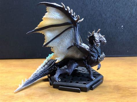 モンハン スタンダードモデル 煌黒龍アルバトリオン フィギュア メルカリ