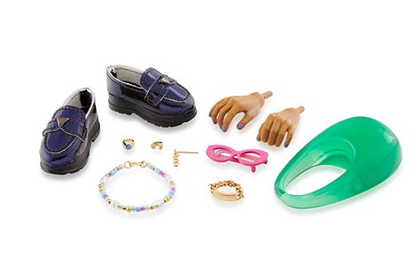 Nuface Mixed Media Thiago Valente Doll Peddlar