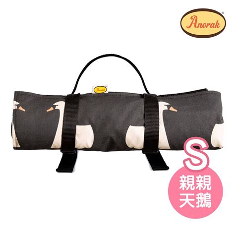 Anorak 英國印花防水野餐墊s號 親親天鵝145x145cm綁帶野餐墊 野餐布 露營墊 防水墊 Pchome 24h購物