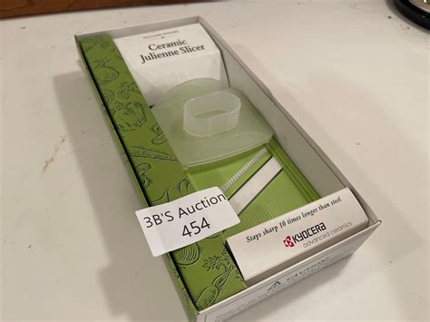 Lot Ceramic Julienne Slicer