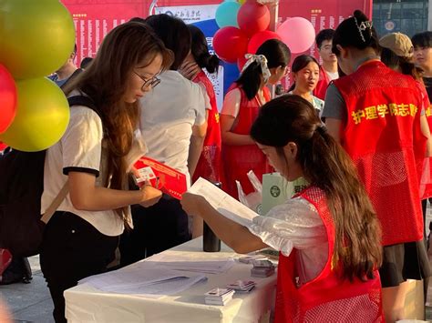 灼灼芳华·以“新”迎新：护理学院2023年秋季迎新工作结束 成医新闻网