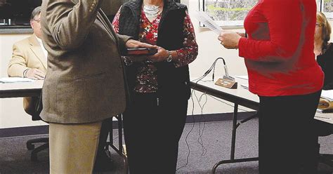 Council Members Mayor Take Oaths Of Office News