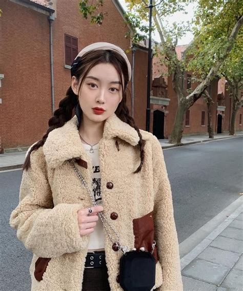 羊羔毛外套怎么搭配好看女 闪电鸟