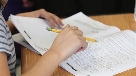 Its Deer Mating Season Heres What To Know About Insurance As Car