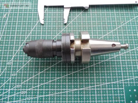 Патрон резьбонарезной ISO 30 под вставки 18 мм в комплекте одна вставка ...