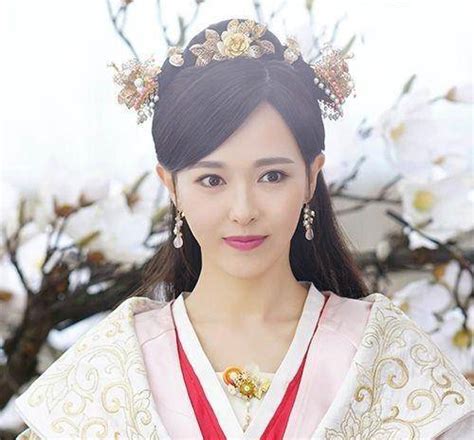 为什么老话说“女人颧骨高，杀夫不用刀”？这种说法正确吗？命运特征面部