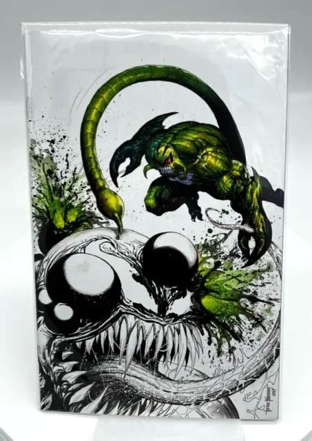 Venom 30 Tyler Kirkham Secret Virgin Variant Spider Man Marvel Comics