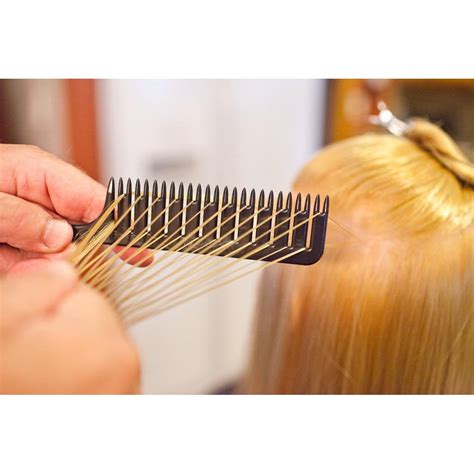 The Perfect Hair Weaver Highlighting Comb