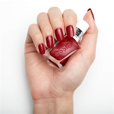 Essie Nagellack Gel Couture Nail Polish 345 Bubbles Only Pinkpandade