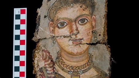 Retratos Y Momias Con Lengua De Oro