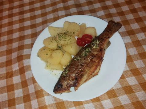 Pastrva Slani Krumpir Tršćanski Umak Danas Na Jelovniku Tv