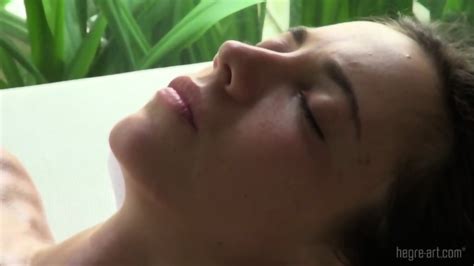 Kiki Screaming Volcano Orgasm Massage 02 Eporner