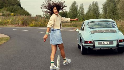 Tennis Star Emma Raducanu In Front Of The Camera For Court Supremes Porsche Newsroom