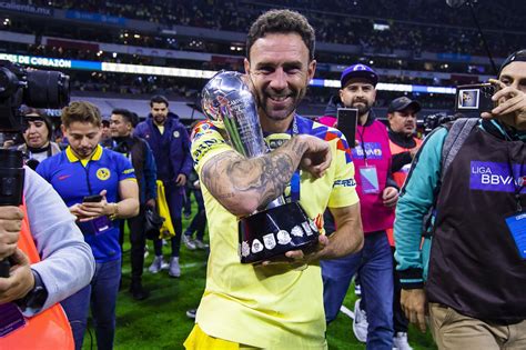 Miguel Layún Se Retira Como Leyenda La 14 Brilla En Su Despedida