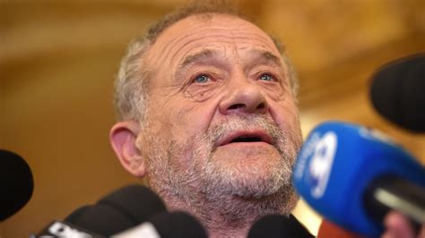 Avocatul lui Dumitru Buzatu Terminaţi o vă rog cu urarea La mulţi ani şi ţie dar şi