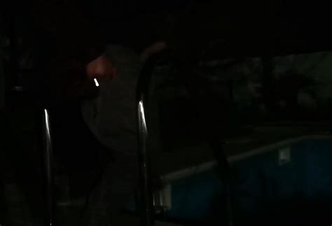 A Boy Was Called To Have Sex With The Dinox Railing Of The Pool Then