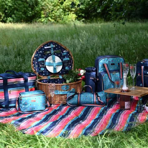 Mini Confetti Round Picnic Blanket Dunelm