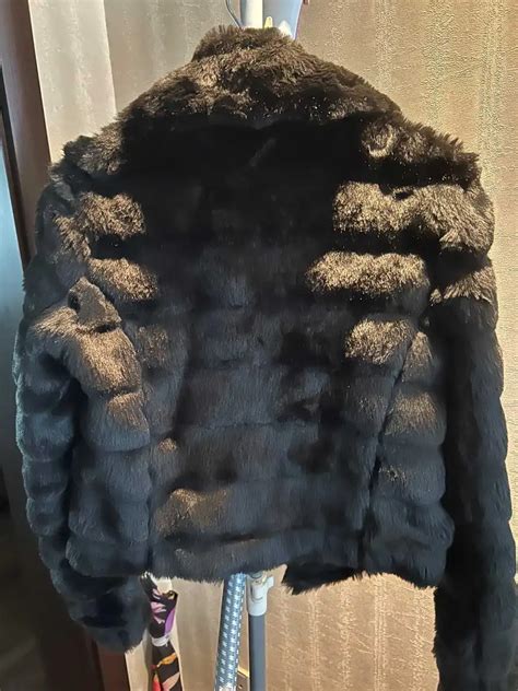 Эко шуба 250 000 ₮ №7714349 УБ — Сүхбаатар д Гадуур хувцас Unegui Mn үнэгүй зарууд худалдаж