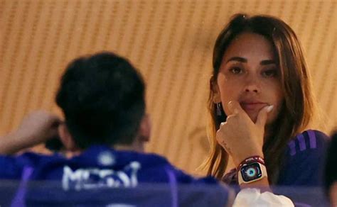Por Qué Antonela Rocuzzo Se Molestó Mientras Cuidaba A Sus Hijos En El