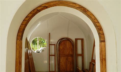 A Green Roofed Hobbit Home Anyone Can Build In Just 3 Days