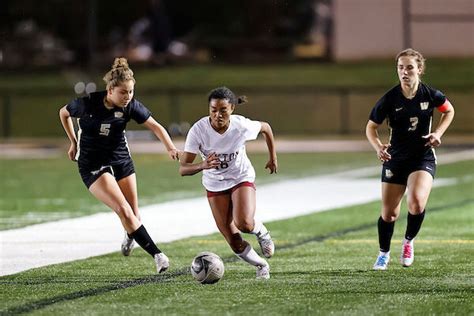 Oakton Girls Varsity Soccer Heading To States With A Positive Approach