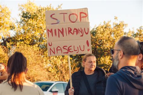 Građani Pule Prosvjedom Pozvali Ministarstvo Da Ne Dozvoli Kamenolom Usred Naselja H Alter