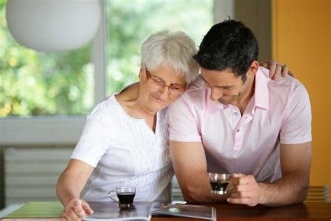 ازدواج با دختر بزرگتر چه مزایا و معایبی دارد؟برسی کامل