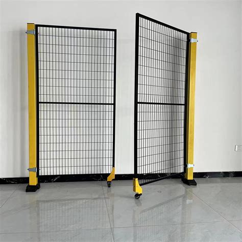 Workshop Partition Isolation Network Robot Safety Fence Is Used For Machine And Robot Isolation