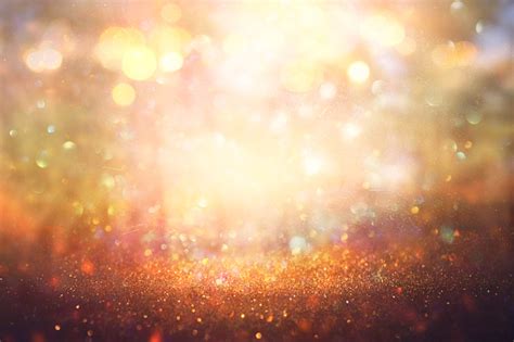 나무와 반짝이 골든 Bokeh 빛 가운데 빛 버스트 흐리게 추상 사진 0명에 대한 스톡 사진 및 기타 이미지 0명 가을