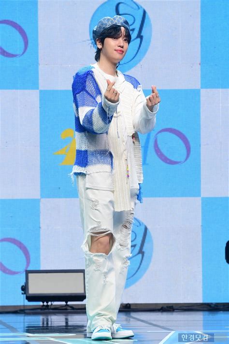 포토 틴탑 니엘 멋지게 하트 발사